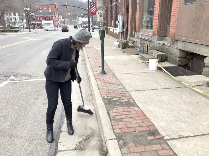 KEEPING THE STREETS CLEAN | News, Sports, Jobs - The Review